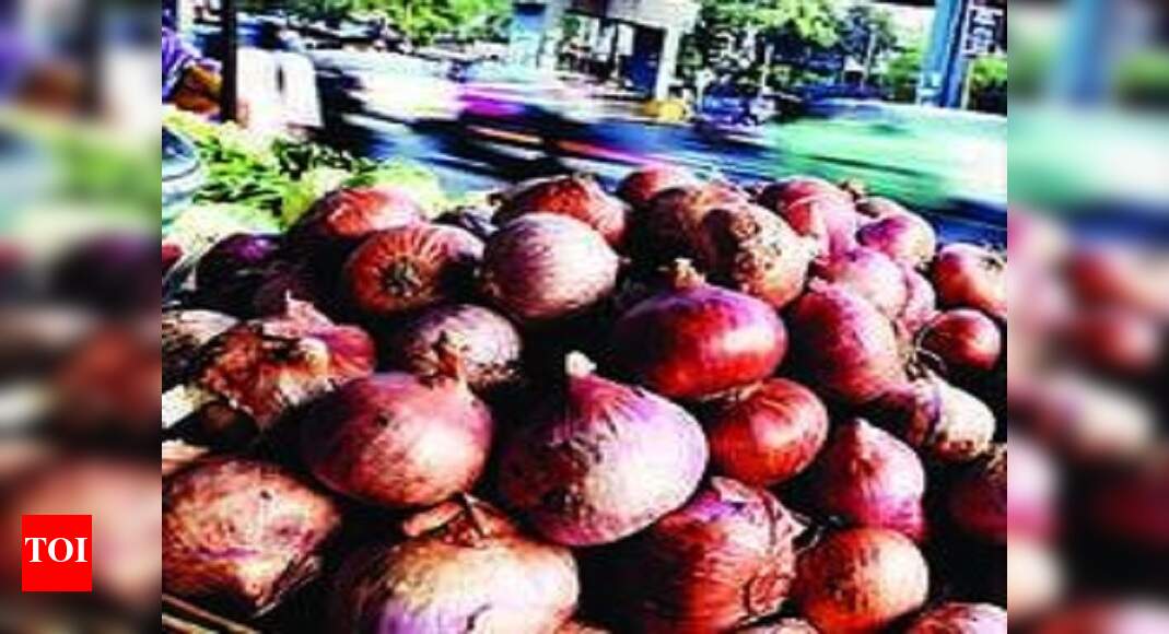 Nafed to send 3,000 tonne onions to Delhi | Nashik News - Times of India