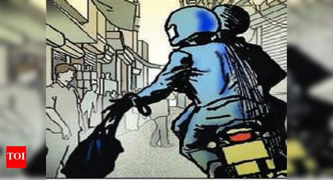 Loot filed as extortion case, SP asks MP Nagar SHO to come clear ...