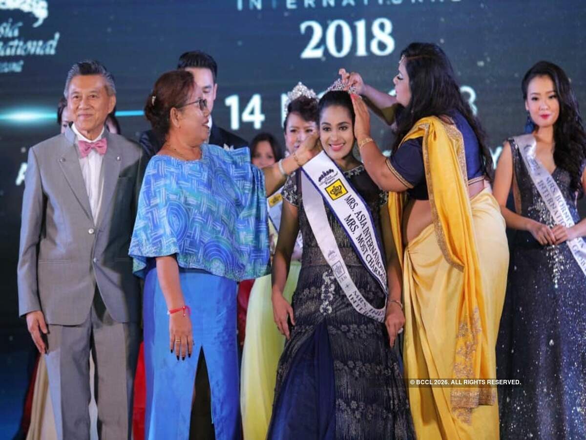 Sasilekha Nair wins Mrs Charming title at Asia International beauty pageant