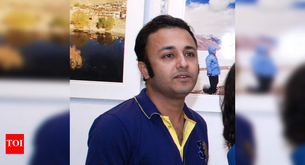 Joyjit acting in three serials simultaneously - Times of India