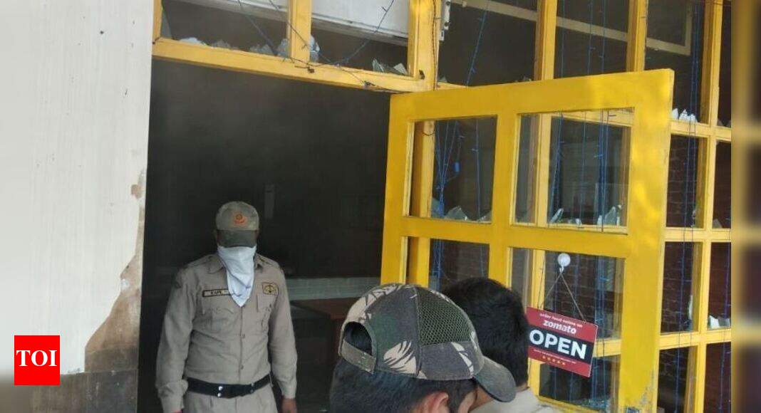 Fire breaks out at restaurant in Delhi, no casualties - Times of India