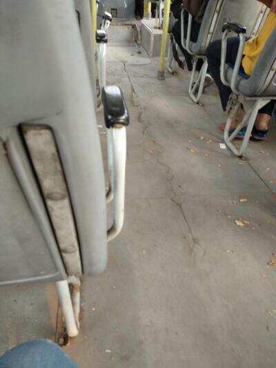 Commuters litter in bus - Times of India