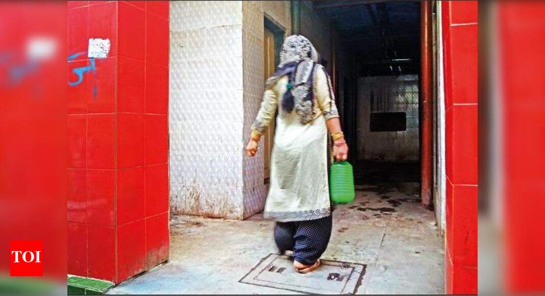 Raising a stink! 145 people compete for one toilet seat in Govandi ...