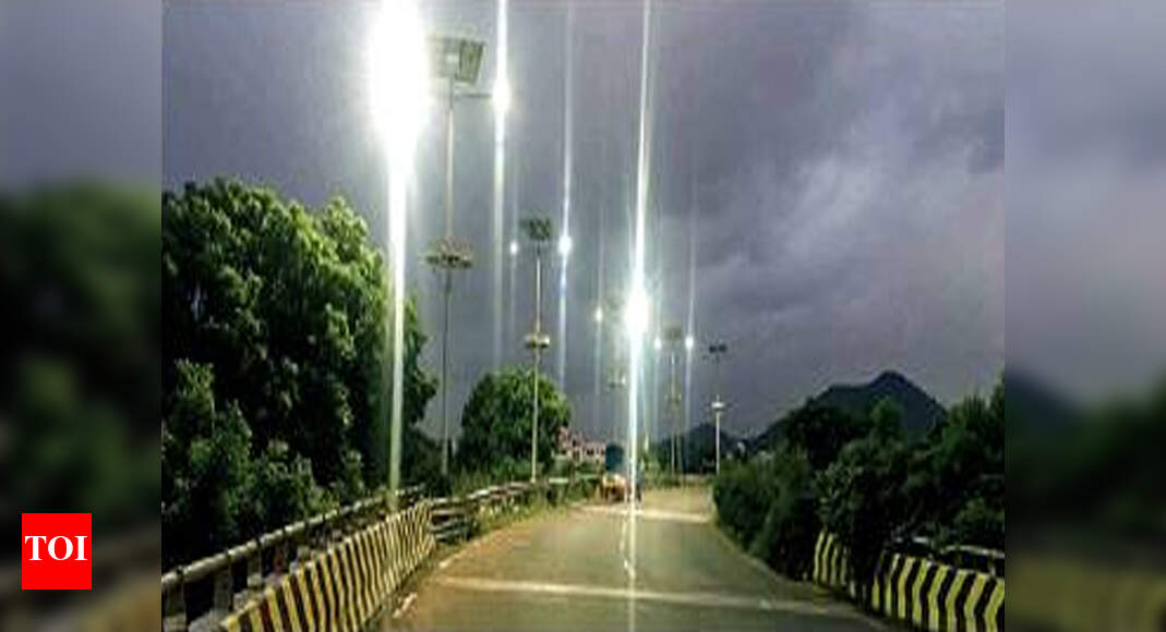 NHAI installs solar lights at dangerous spots on bypass | Chennai News ...