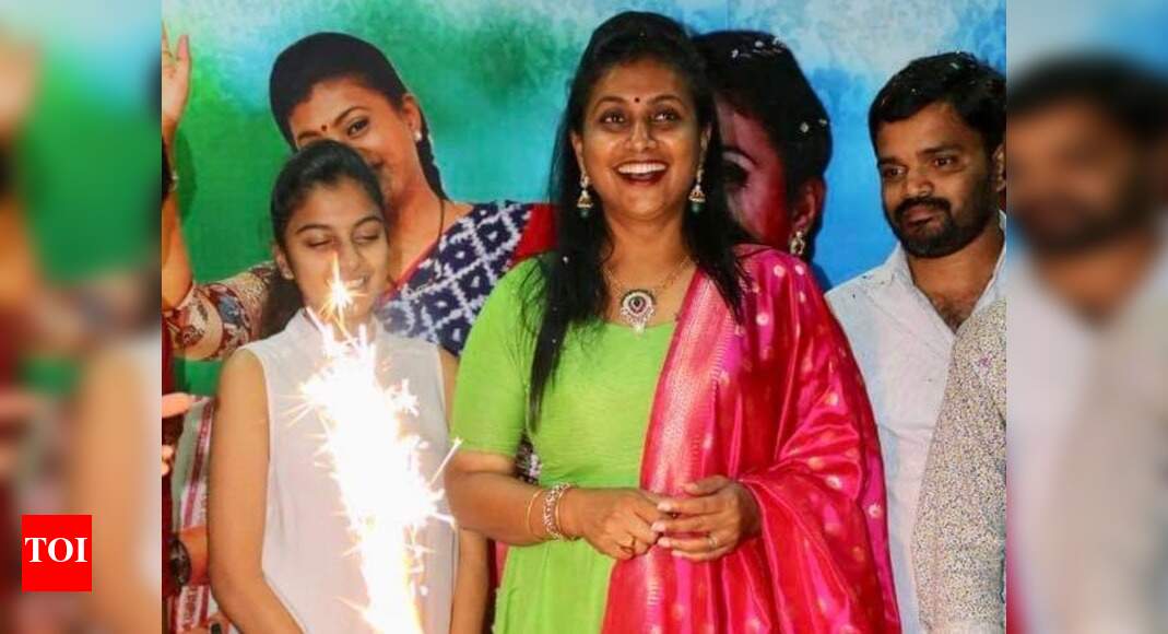 Actress Roja Selvamani celebrates her birthday - Times of India