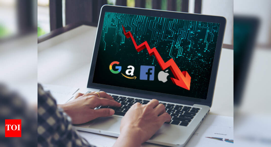 Infographic: Tech giants' trouble hurting stock markets - Times of India