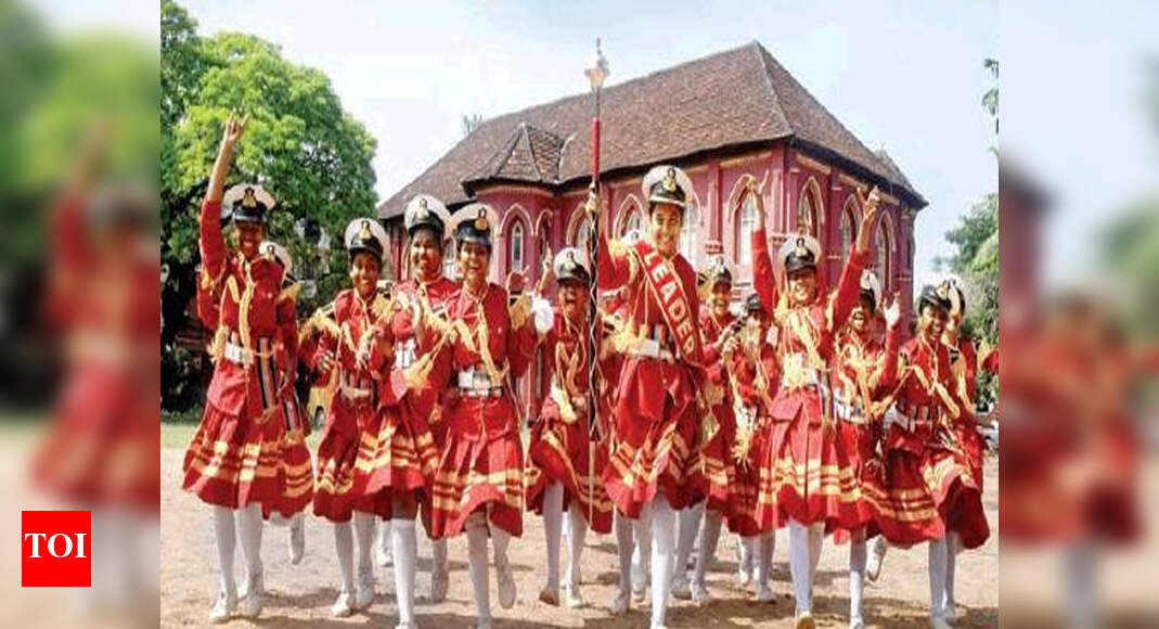 Kalolsavam Begins: Kalolsavam begins on a muted note | Kochi News ...