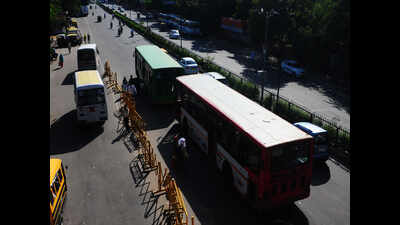 Delhi Bus: Delhi: Interstate buses run over laws, but enforcers look on ...