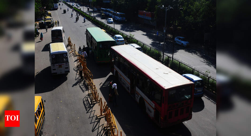 Delhi Bus: Delhi: Interstate buses run over laws, but enforcers look on ...