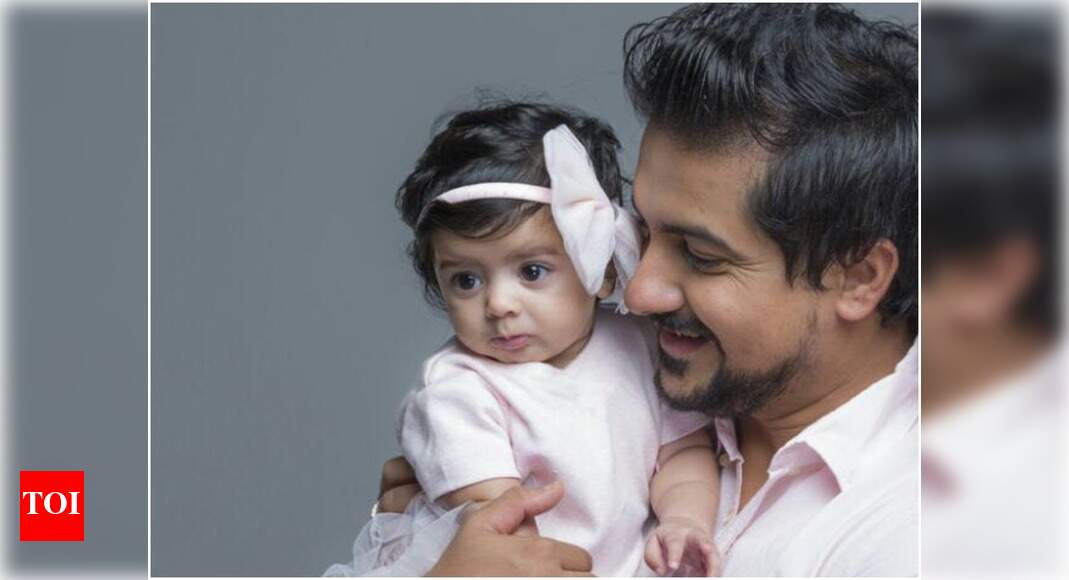 Pushkar Jog’s video with his daughter is too adorable; Take a look ...