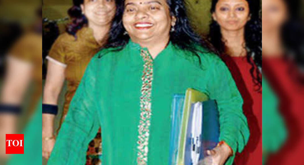 Ratna Chatterjee slaps legal notice, demands apology | Kolkata News - Times of India