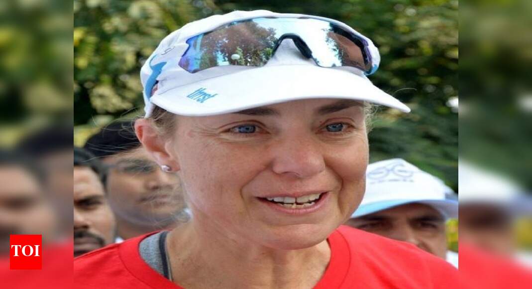 This 48-year-old CEO aims at running 100 marathons in 100 days, and ...