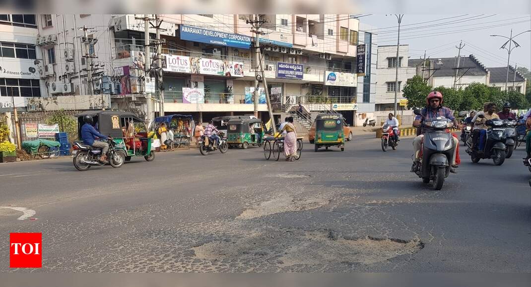 PATHETIC PRABHAS COLLEGE JUNCTION - Times of India