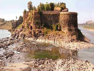 No tourists, no guides: An untold story of Gagron fort | Jaipur News ...