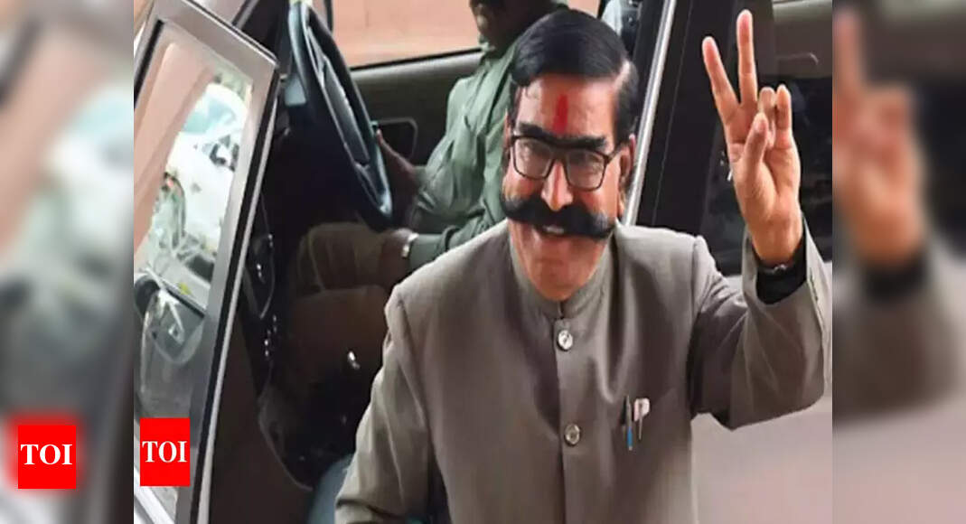 Rajasthan assembly elections 2018: Gyandev Ahuja breaks into a dance ...