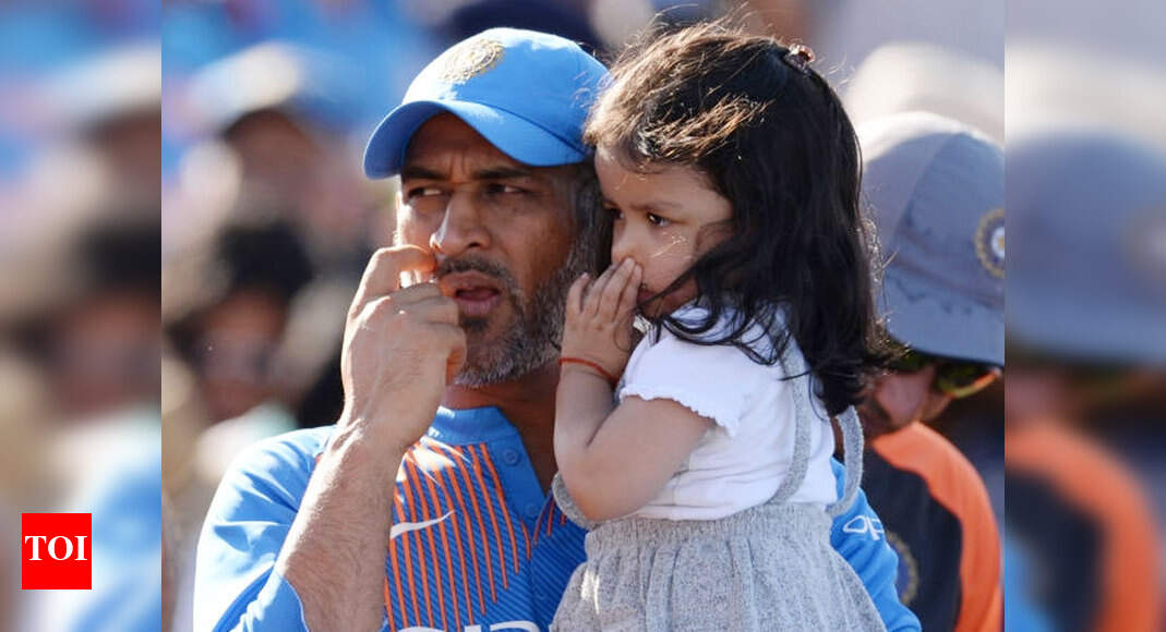 MS Dhoni and daughter Ziva's conversation in two languages | Off the ...