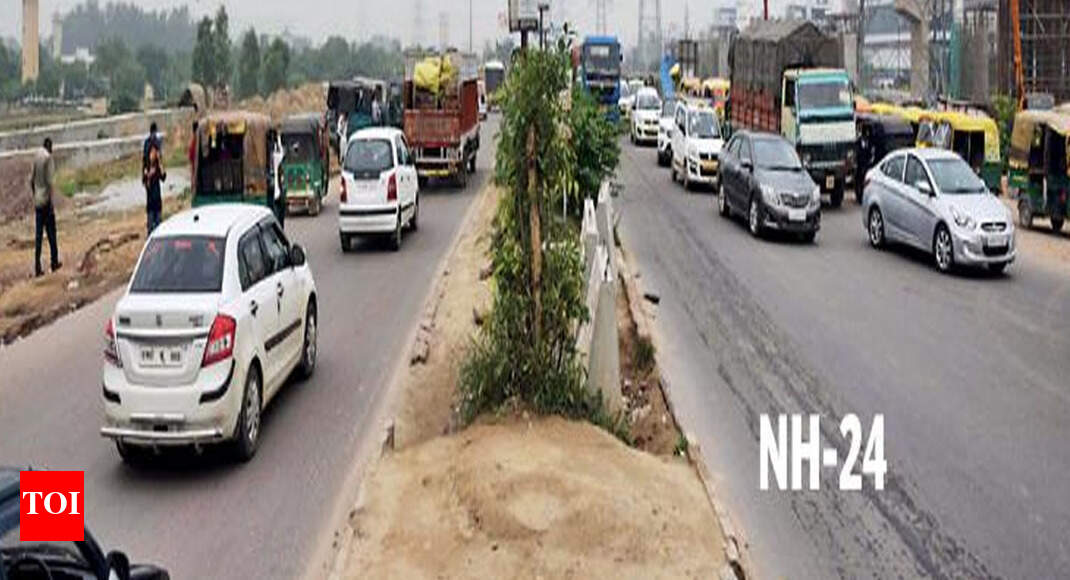 Footbridge across NH24: Footbridge across NH24 to link Sector 62 metro ...