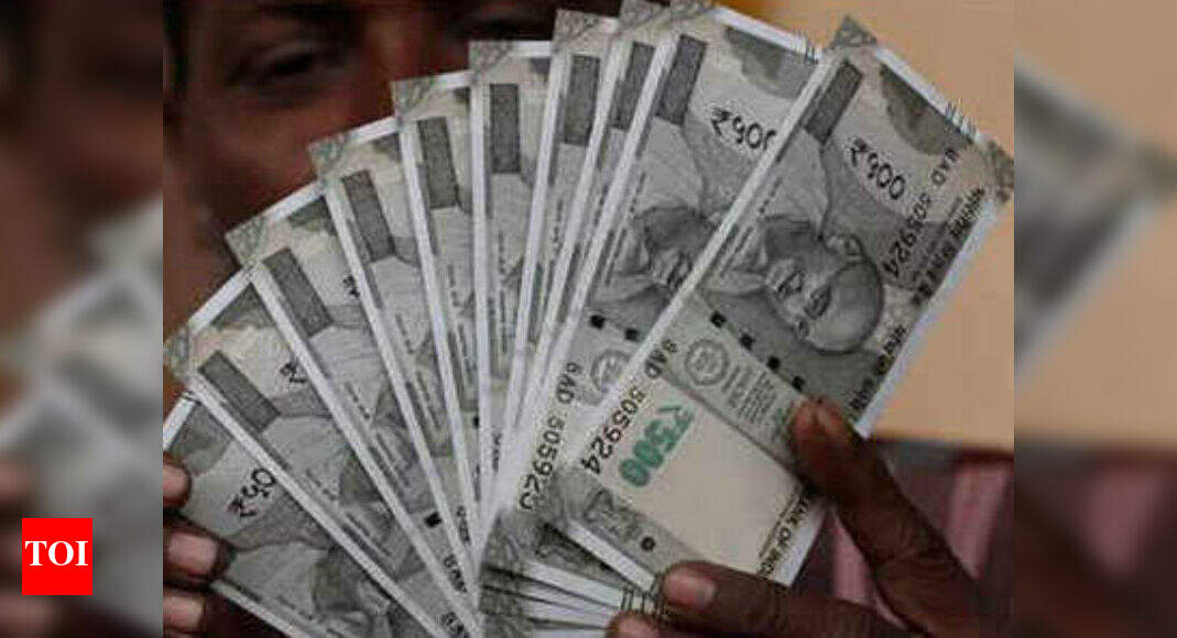 Indian Rupee: Rupee sheds 15 paise against US dollar in early trade ...
