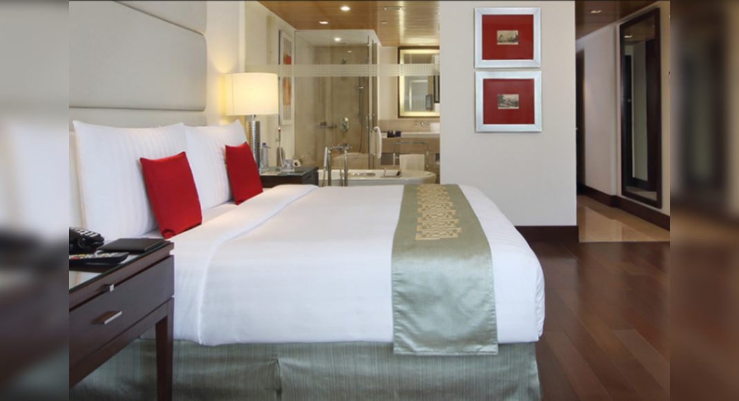 The Oberoi Mumbai hotel : Room amenities, price and Hotel address ...