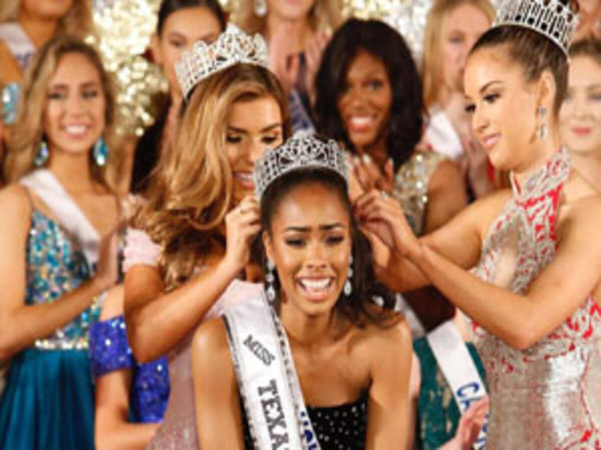 Miss Texas Teen USA crowns first ever African-American in pageant history
