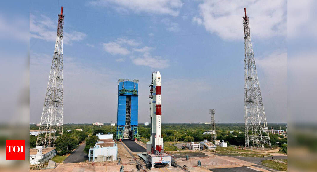 Pslv C43 Launch Live Isro Pslv C43 Successfully Lifts Off With 31