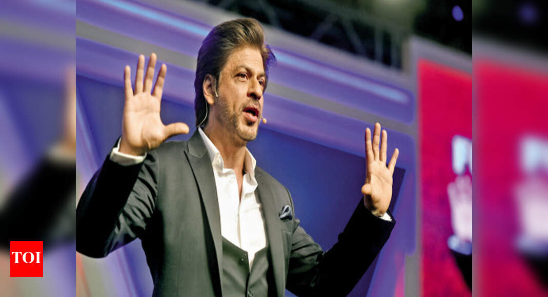 Srk Escapes Unhurt: Shah Rukh Khan escapes unhurt as fire erupts at ...
