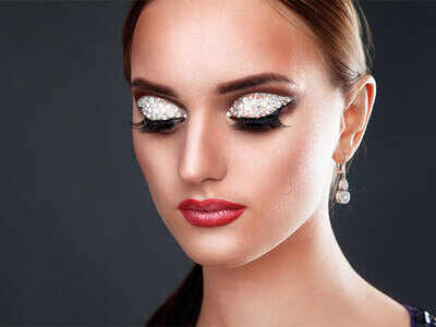 Crystal make-up is a year-end party fave - Times of India