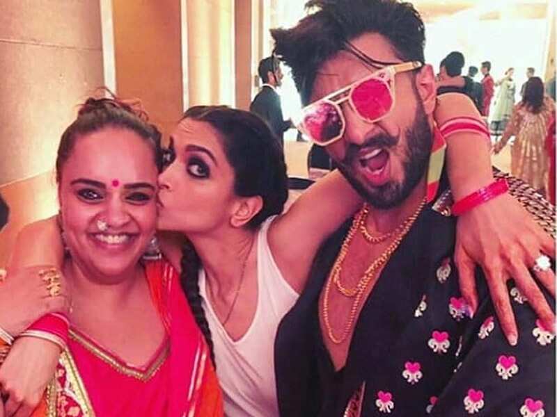 Newly wed Ranveer Singh and Deepika Padukone pose for an adorable click ...