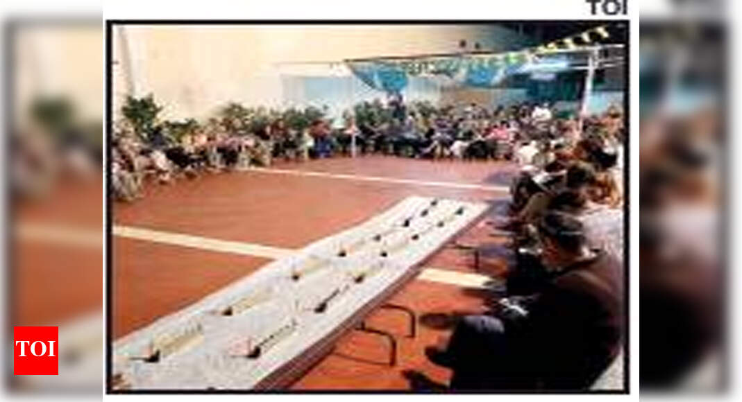 Hanukkah Celebrations: Israelis, Indian Jews start Hanukkah ...
