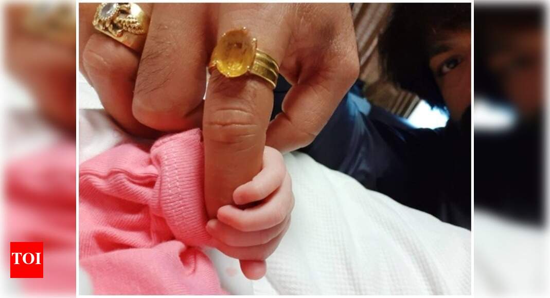 Photo: This picture of Yash holding his daughter’s hand is too cute for ...