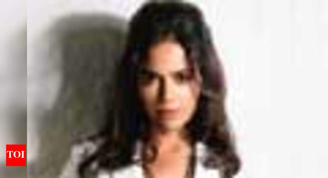 Sameera turns vegetarian | Hindi Movie News - Times of India