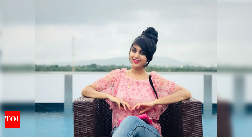 Niveditha Gowda to grace the Grand Finale of Kannada Kogile - Times of ...