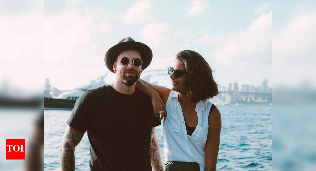 Awkward dating situations every millennial can relate to - Times of India