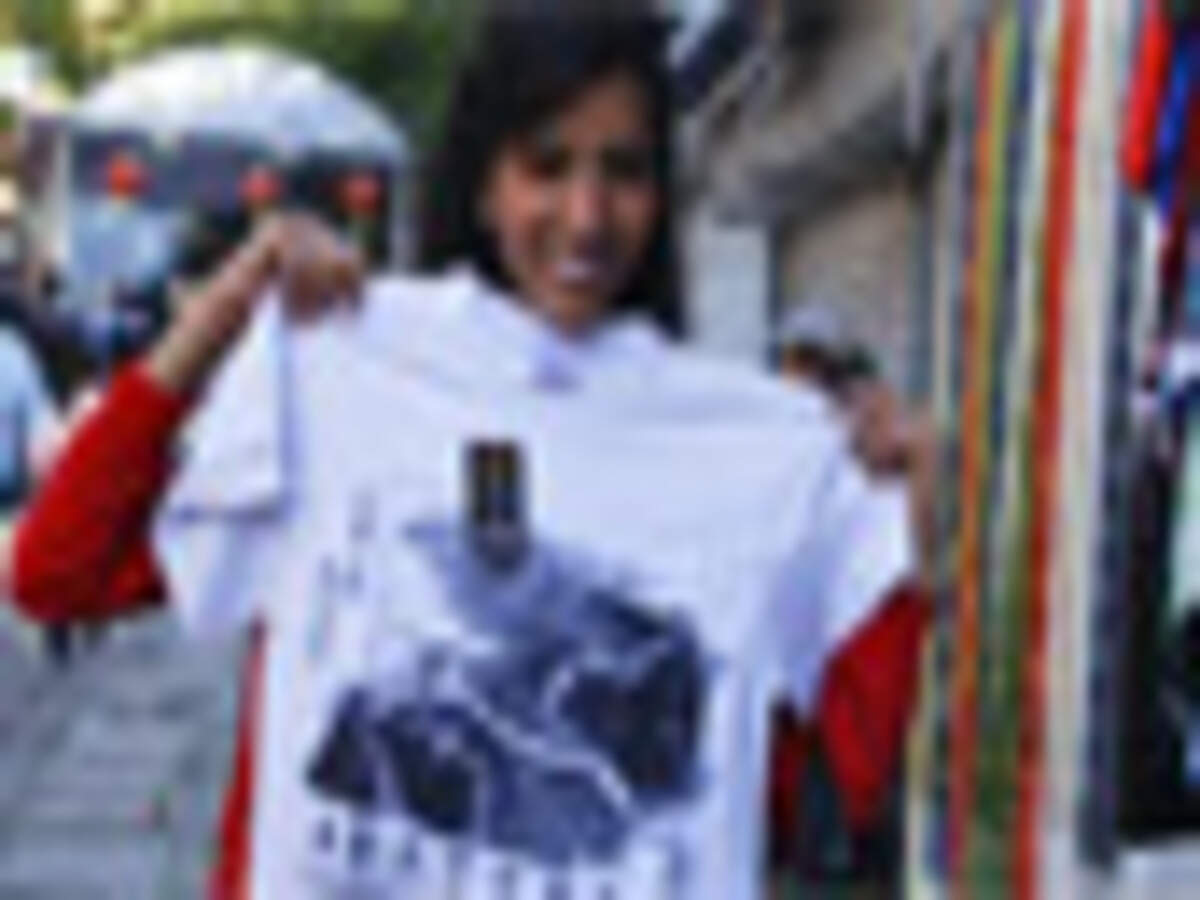 Manasvi visits Great Wall of China