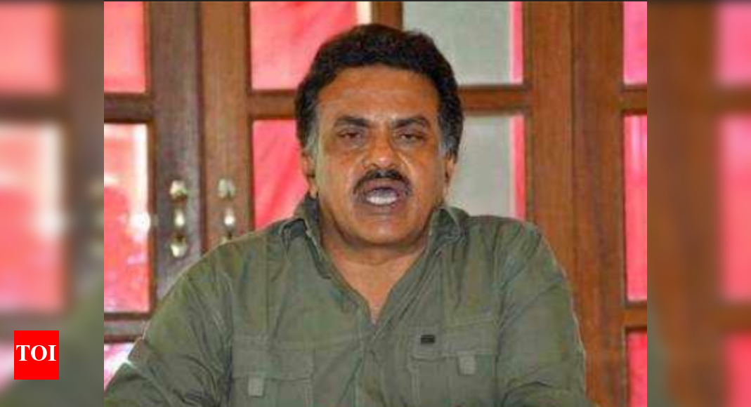 Delhi HC quashes summons against Smriti Irani in defamation case | India News - Times of India