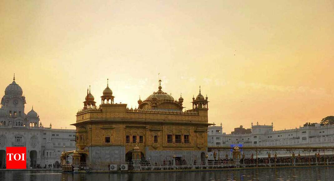 Golden Temple rugs: Outrage as doormats, rugs with Golden Temple image ...
