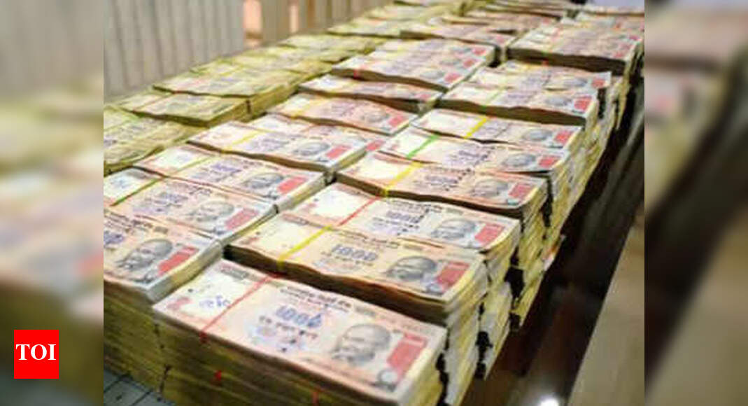 Demonetized notes of Rs 64 lakh seized | Ahmedabad News - Times of India