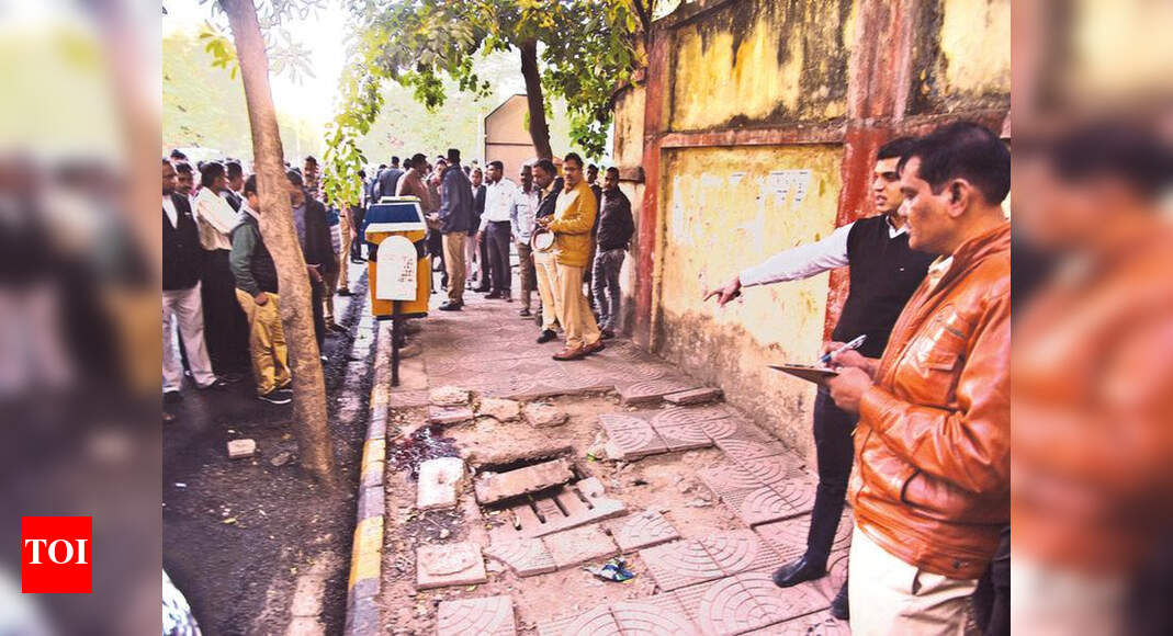 Advocate kills self after making murderous assault on senior in Nagpur ...