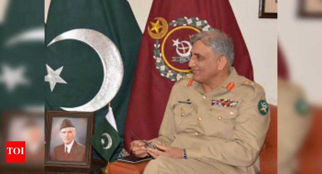 Pak Army chief backs Imran Khan's peace initiatives - Times of India