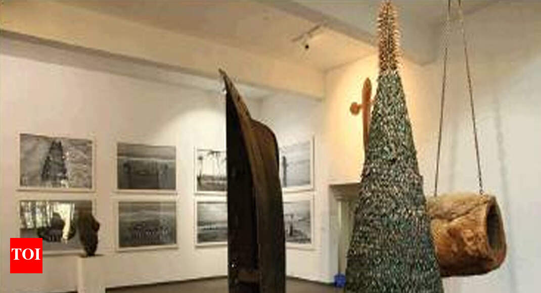 Goan artists use mussel shells to create Christmas tree | Goa News ...