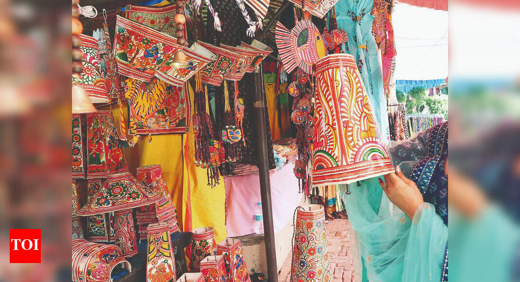Plan to give Dilli Haat a fresh look | Delhi News - Times of India