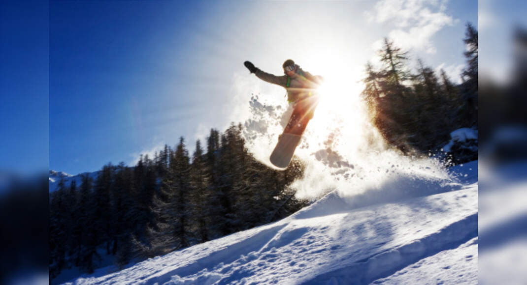 Skiing in Manali is now possible without natural snow | TimesTravel