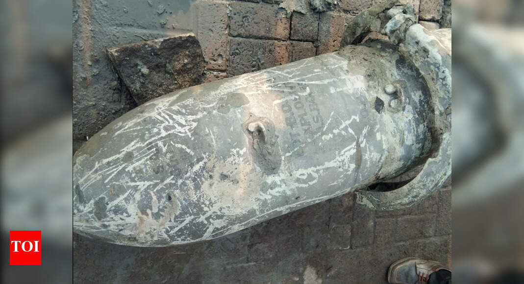 Kolkata dredging throws up World War II bomb | Kolkata News - Times of ...