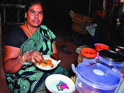 Winning hearts with thattu vadai set | Trichy News - Times of India