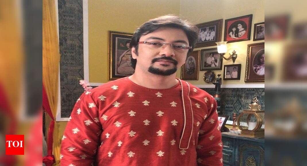Actor Shoumo Banerjee to replace Shubhankar in ‘Nishir Daak’ - Times of ...