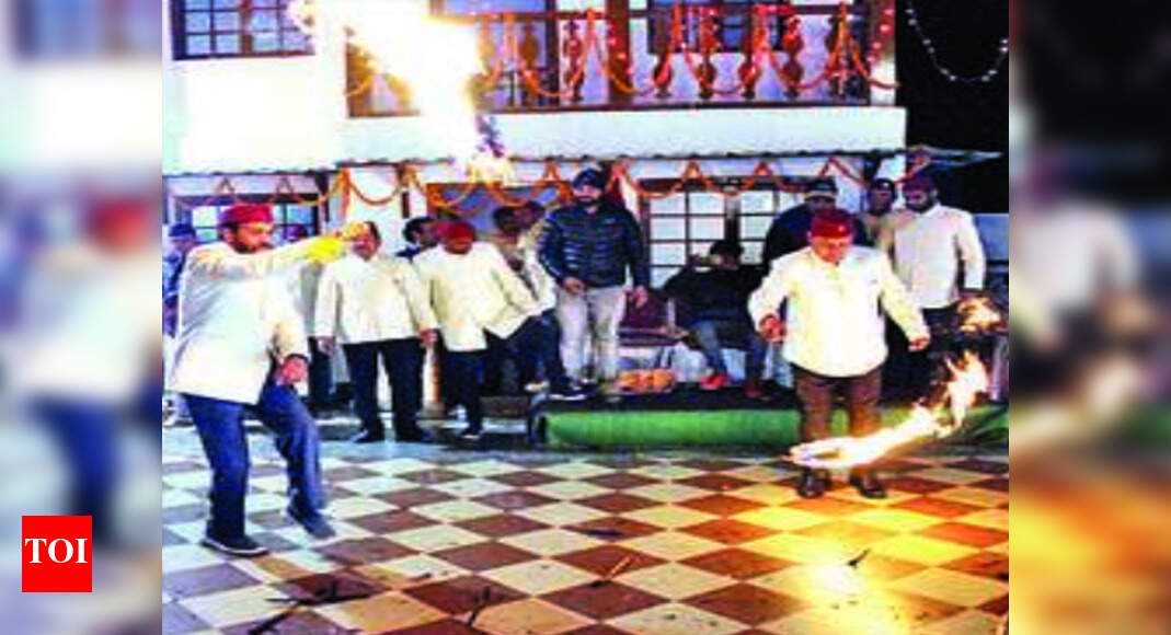 Fire dance ‘Bhailoo’ major attraction on Day 5 of Winterline Carnival ...