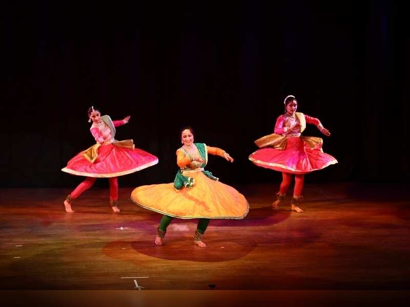 Draupadi’s cheer haran presented by Shalini Khare at Tribal Museum ...