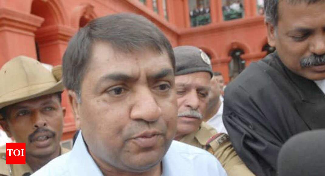Fake stamp paper case: Abdul Karim Telgi acquitted for lack of evidence ...