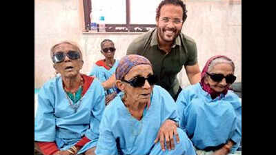 Last day of year lights up lives of 11 tribals | Thane News - Times of ...