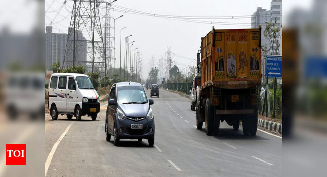 Cabs may soon become eyes of Gurugram traffic police | Gurgaon News ...